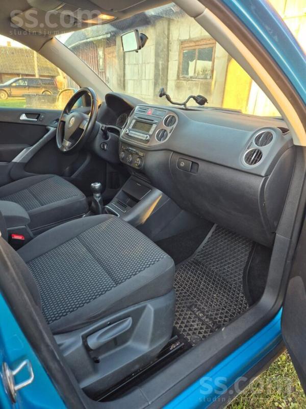 Blue Volkswagen Tiguan 2008 in Preili, with an engine capacity of 1.40 L and mileage of 188 thousand km for 3900 €, photo 2 on AUTOMOTO.COM.LV