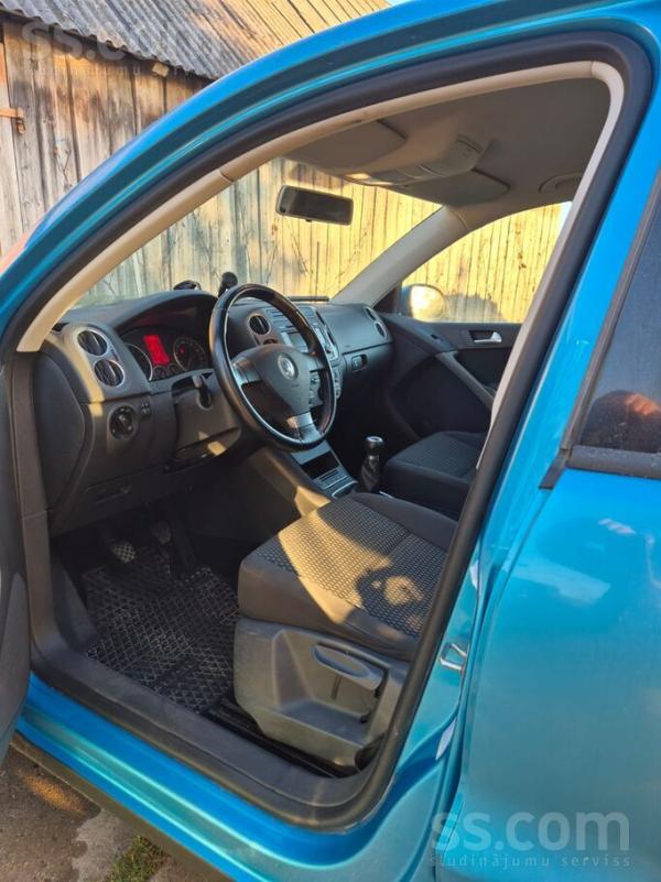 Blue Volkswagen Tiguan 2008 in Preili, with an engine capacity of 1.40 L and mileage of 188 thousand km for 3900 €, photo 6 on AUTOMOTO.COM.LV