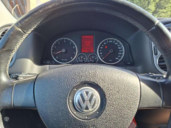Blue Volkswagen Tiguan 2008 in Ukmerge, with an engine capacity of 1.39 L and mileage of 241 thousand km for 4500 €, photo 8 on AUTOMOTO.COM.LV