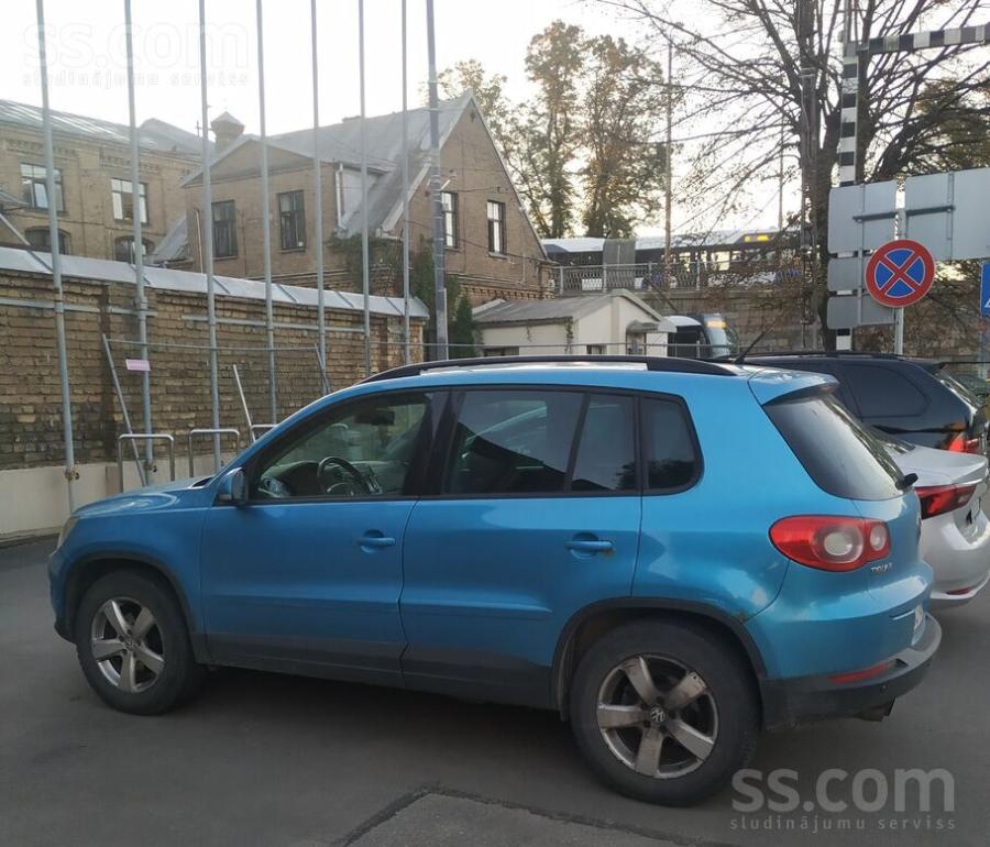 Blue Volkswagen Tiguan 2008 in Riga, with an engine capacity of 2.00 L and mileage of 189 thousand km for 2600 €, photo 1 on AUTOMOTO.COM.LV