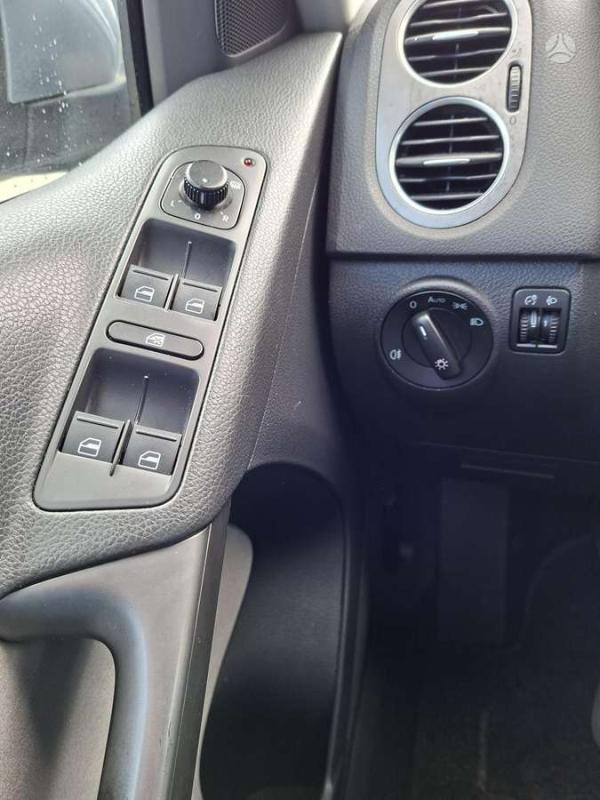 Blue Volkswagen Tiguan 2008 in Ukmerge, with an engine capacity of 1.40 L and mileage of 241 thousand km for 4000 €, photo 10 on AUTOMOTO.COM.LV