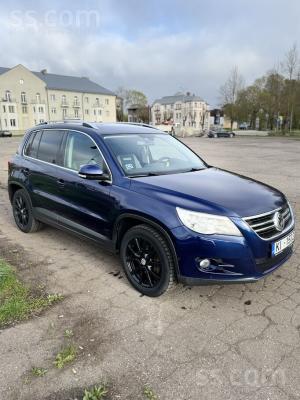 Zils Volkswagen Tiguan 2009 Liepāja, ar dzinēja tilpumu 2.00 L un nobraukumu 195 tūkst. km par 4100 €, foto 2 vietnē AUTOMOTO.COM.LV