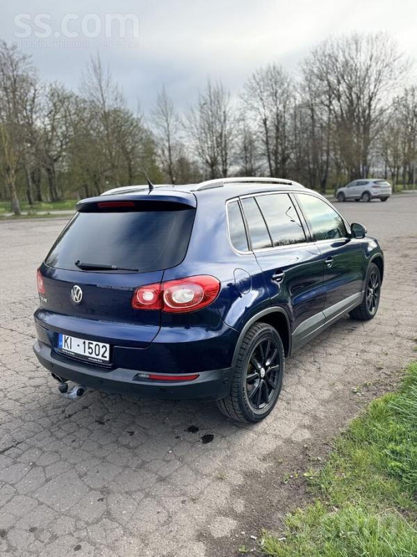 Zils Volkswagen Tiguan 2009 Liepāja, ar dzinēja tilpumu 2.00 L un nobraukumu 195 tūkst. km par 4100 €, foto 4 vietnē AUTOMOTO.COM.LV