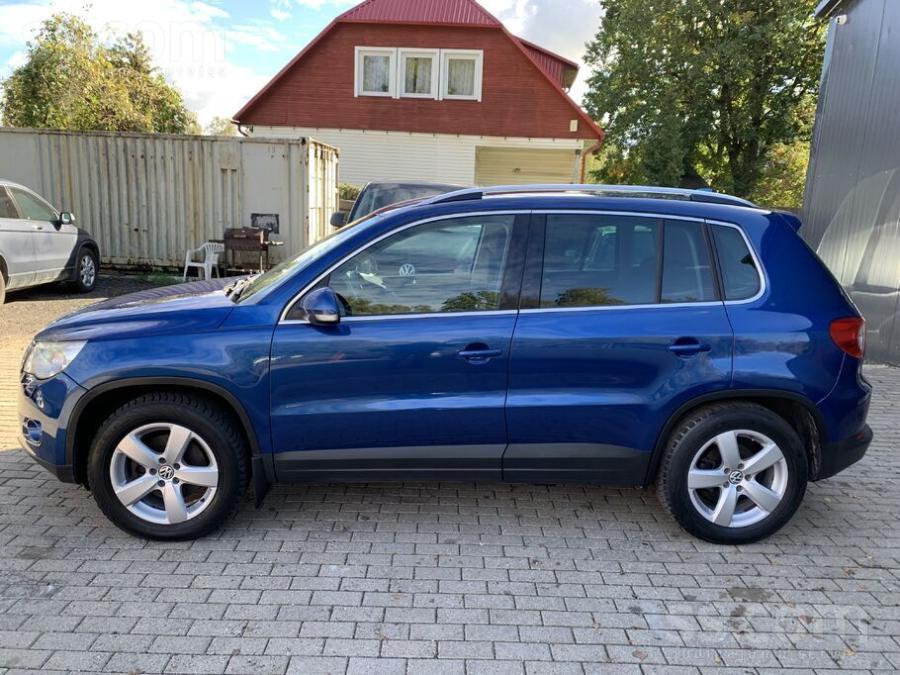 Blue Volkswagen Tiguan 2009 in Riga, with an engine capacity of 2.00 L and mileage of 311 thousand km for 4700 €, photo 4 on AUTOMOTO.COM.LV