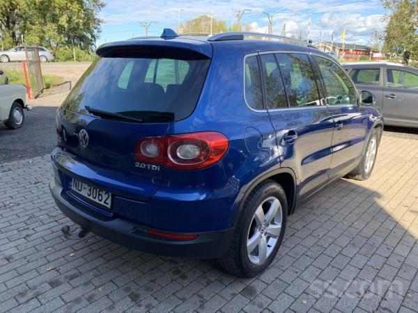 Zils Volkswagen Tiguan 2009 Rīga, ar dzinēja tilpumu 2.00 L un nobraukumu 311 tūkst. km par 4700 €, foto 6 vietnē AUTOMOTO.COM.LV