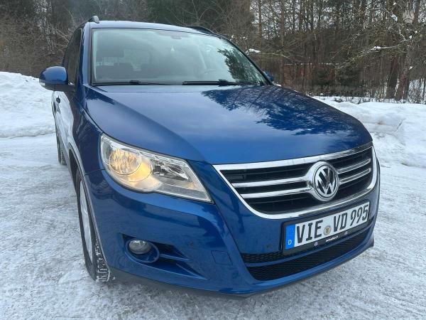 Blue Volkswagen Tiguan 2009 in Vilnius, with an engine capacity of 1.97 L and mileage of 270 thousand km for 6500 €, photo 3 on AUTOMOTO.COM.LV