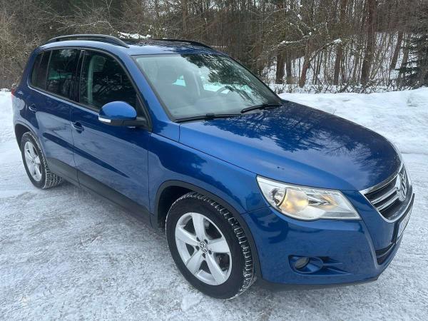 Blue Volkswagen Tiguan 2009 in Vilnius, with an engine capacity of 1.97 L and mileage of 270 thousand km for 6500 €, photo 4 on AUTOMOTO.COM.LV