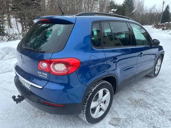 Blue Volkswagen Tiguan 2009 in Vilnius, with an engine capacity of 1.97 L and mileage of 270 thousand km for 6500 €, photo 7 on AUTOMOTO.COM.LV