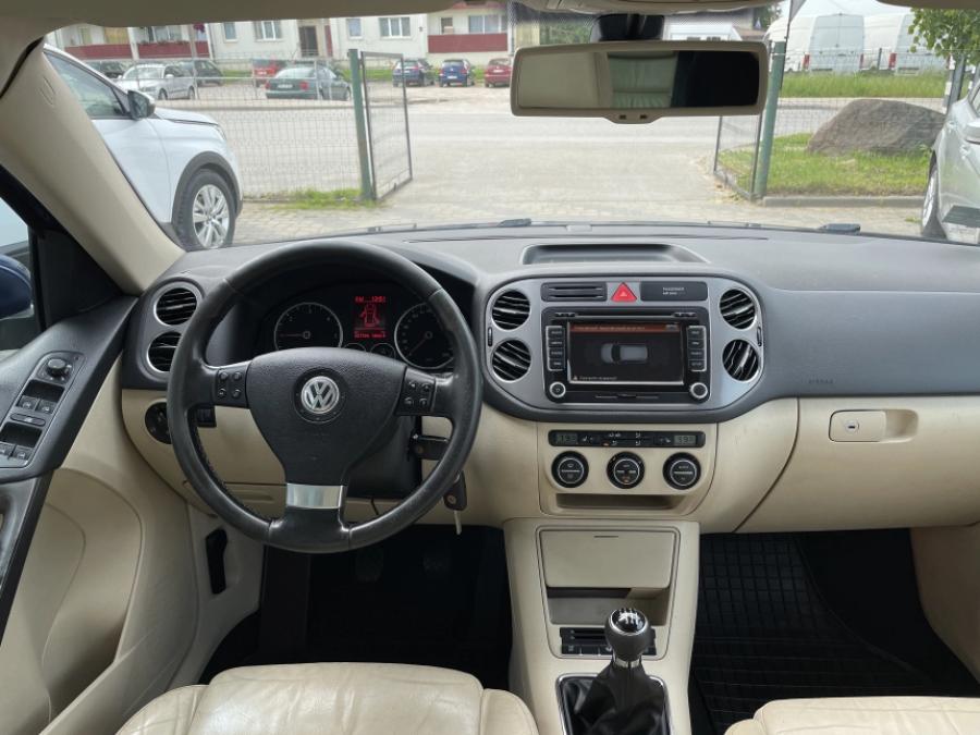 Blue Volkswagen Tiguan 2009 in Riga, with an engine capacity of 2.00 L and mileage of 368 thousand km for 4990 €, photo 5 on AUTOMOTO.COM.LV