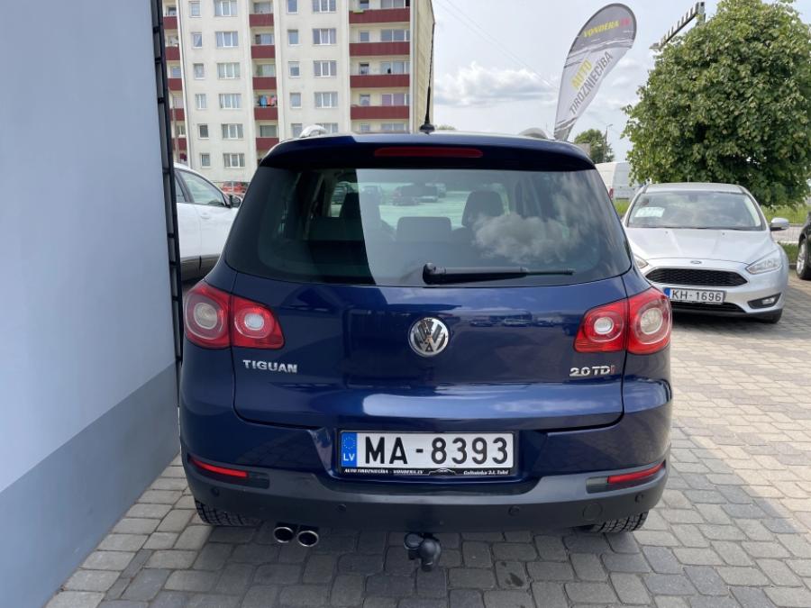 Blue Volkswagen Tiguan 2009 in Riga, with an engine capacity of 2.00 L and mileage of 368 thousand km for 4990 €, photo 7 on AUTOMOTO.COM.LV