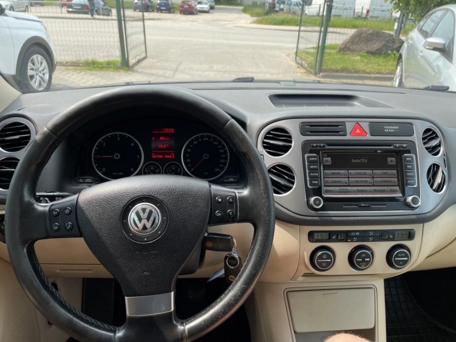 Blue Volkswagen Tiguan 2009 in Riga, with an engine capacity of 2.00 L and mileage of 368 thousand km for 4990 €, photo 24 on AUTOMOTO.COM.LV