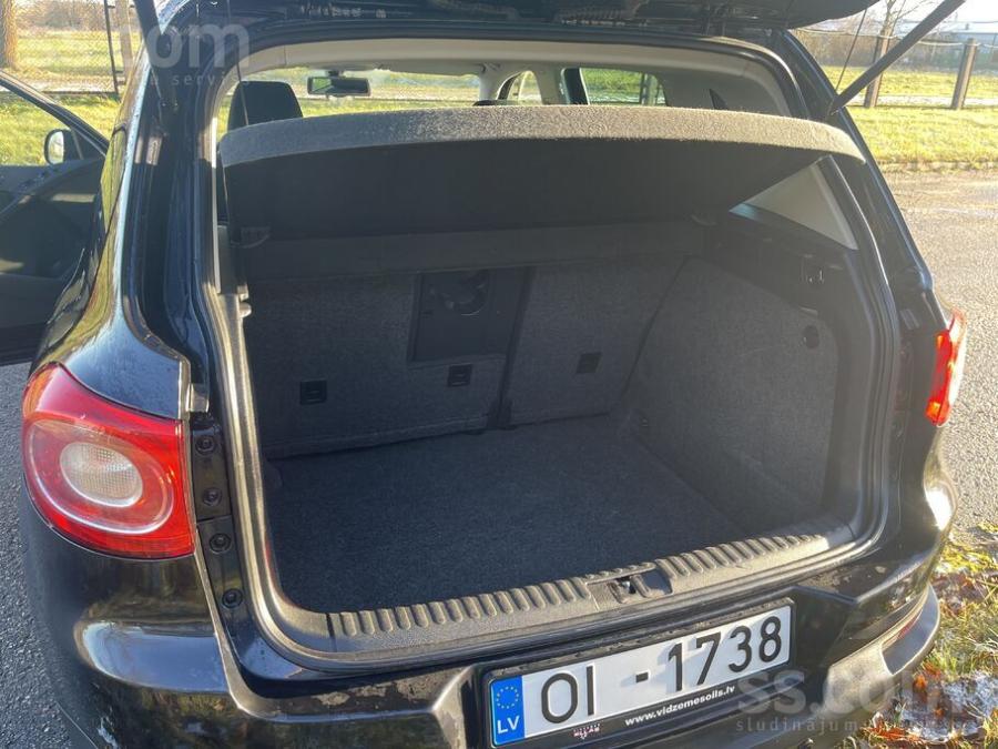 Zils Volkswagen Tiguan 2010 Cēsis, ar dzinēja tilpumu 2.00 L un nobraukumu 215 tūkst. km par 7600 €, foto 10 vietnē AUTOMOTO.COM.LV