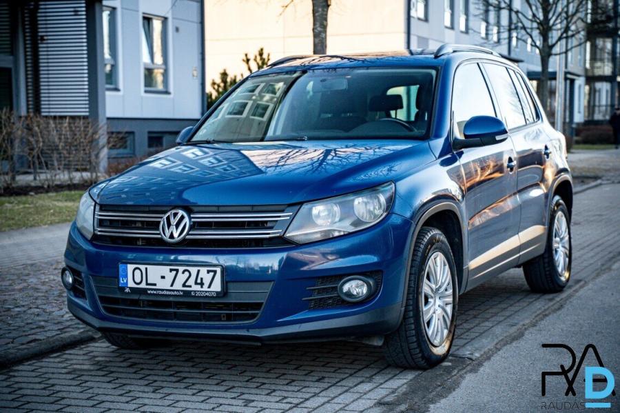Zils Volkswagen Tiguan 2011 Rīga, ar dzinēja tilpumu 2.00 L un nobraukumu 249 tūkst. km par 3990 €, foto 1 vietnē AUTOMOTO.COM.LV