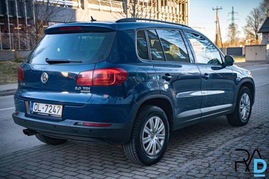 Zils Volkswagen Tiguan 2011 Rīga, ar dzinēja tilpumu 2.00 L un nobraukumu 249 tūkst. km par 3990 €, foto 3 vietnē AUTOMOTO.COM.LV