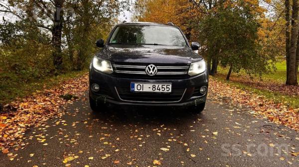 Blue Volkswagen Tiguan 2011 in Aizkraukle, with an engine capacity of 2.00 L and mileage of 313 thousand km for 6650 €, photo 1 on AUTOMOTO.COM.LV
