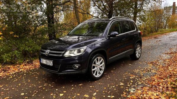 Blue Volkswagen Tiguan 2011 in Aizkraukle, with an engine capacity of 2.00 L and mileage of 313 thousand km for 6650 €, photo 3 on AUTOMOTO.COM.LV