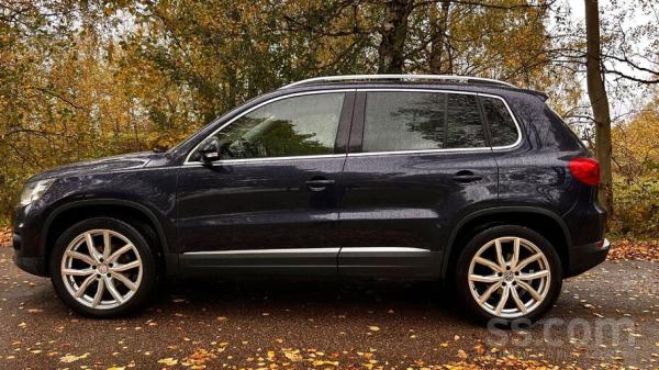 Blue Volkswagen Tiguan 2011 in Aizkraukle, with an engine capacity of 2.00 L and mileage of 313 thousand km for 6650 €, photo 6 on AUTOMOTO.COM.LV