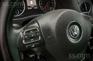 Zils Volkswagen Tiguan 2012 Tukums, ar dzinēja tilpumu 2.00 L un nobraukumu 205 tūkst. km par 9700 €, foto 12 vietnē AUTOMOTO.COM.LV