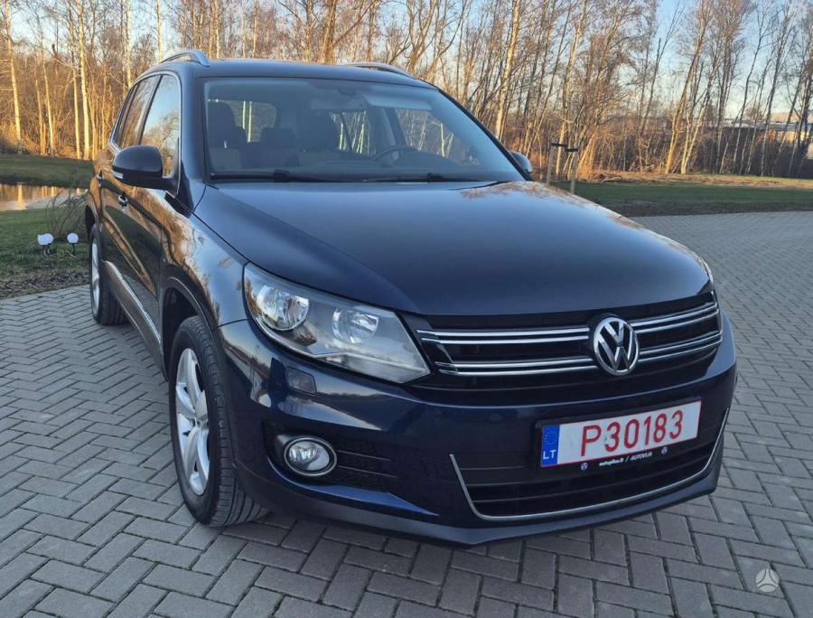 Blue Volkswagen Tiguan 2012 in Utena, with an engine capacity of 1.39 L and mileage of 260 thousand km for 6750 €, photo 4 on AUTOMOTO.COM.LV