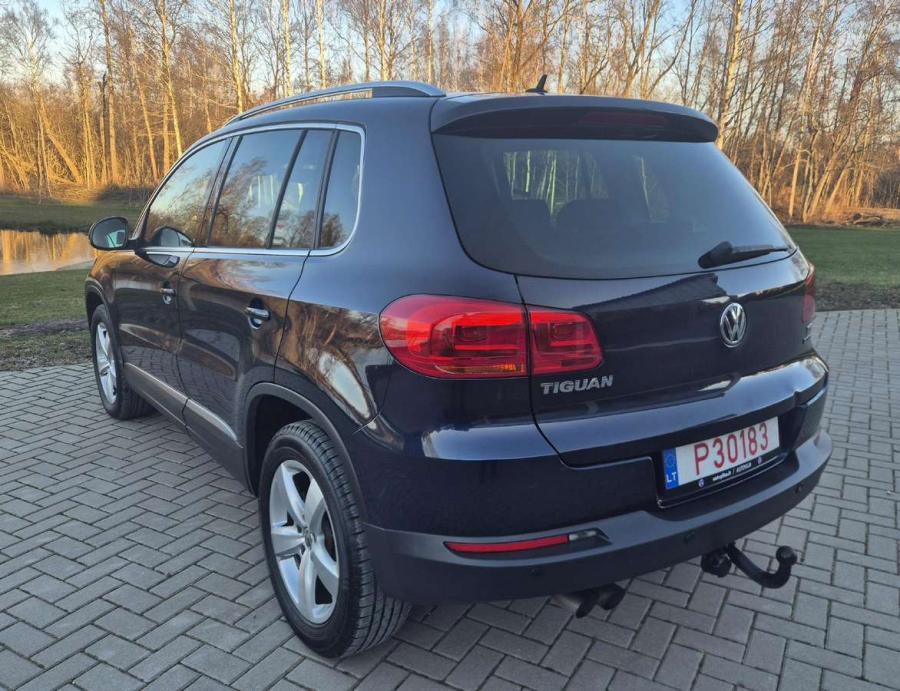 Blue Volkswagen Tiguan 2012 in Utena, with an engine capacity of 1.39 L and mileage of 260 thousand km for 6750 €, photo 7 on AUTOMOTO.COM.LV