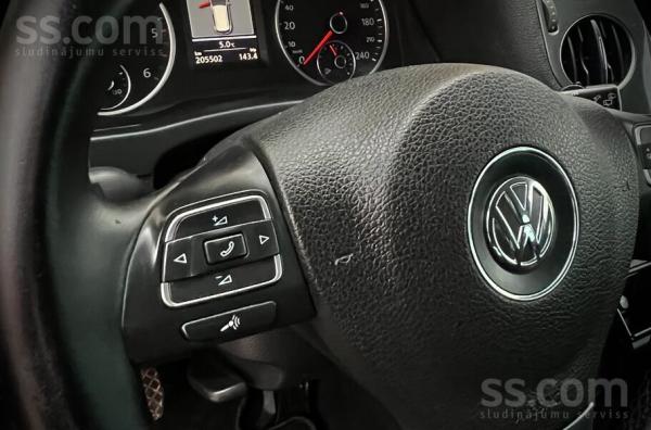 Zils Volkswagen Tiguan 2012 Tukums, ar dzinēja tilpumu 2.00 L un nobraukumu 205 tūkst. km par 8600 €, foto 10 vietnē AUTOMOTO.COM.LV