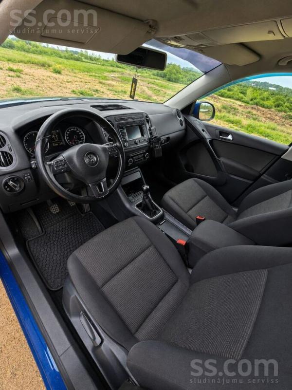Zils Volkswagen Tiguan 2012 Daugavpils, ar dzinēja tilpumu 2.00 L un nobraukumu 253 tūkst. km par 8800 €, foto 9 vietnē AUTOMOTO.COM.LV