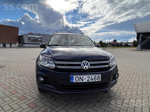 Blue Volkswagen Tiguan 2012 in Valmiera, with an engine capacity of 2.00 L and mileage of 329 thousand km for 8000 €, photo 1 on AUTOMOTO.COM.LV