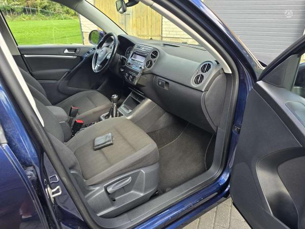 Zils Volkswagen Tiguan 2012 Jurbarkas, ar dzinēja tilpumu 1.97 L un nobraukumu 320 tūkst. km par 5550 €, foto 10 vietnē AUTOMOTO.COM.LV