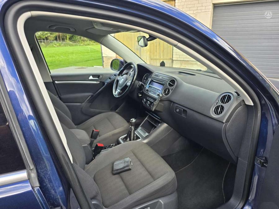 Zils Volkswagen Tiguan 2012 Jurbarkas, ar dzinēja tilpumu 1.97 L un nobraukumu 320 tūkst. km par 5550 €, foto 11 vietnē AUTOMOTO.COM.LV