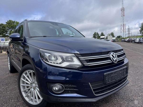 Blue Volkswagen Tiguan 2012 in Alytus, with an engine capacity of 1.39 L and mileage of 218 thousand km for 7850 €, photo 1 on AUTOMOTO.COM.LV