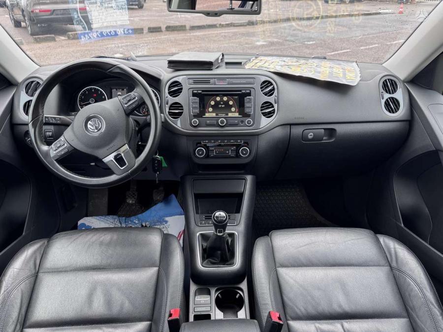 Blue Volkswagen Tiguan 2012 in Alytus, with an engine capacity of 1.39 L and mileage of 218 thousand km for 7850 €, photo 14 on AUTOMOTO.COM.LV