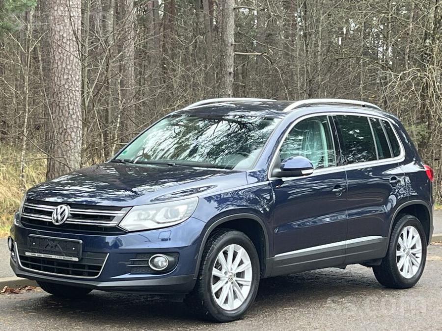 Zils Volkswagen Tiguan 2013 Valmiera, ar dzinēja tilpumu 2.00 L un nobraukumu 274 tūkst. km par 25900 €, foto 1 vietnē AUTOMOTO.COM.LV