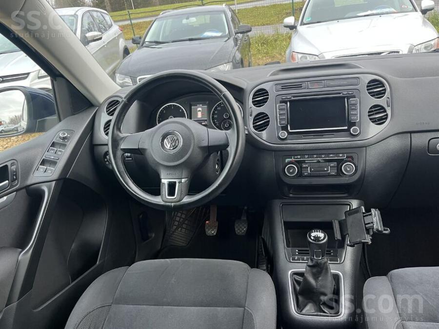 Zils Volkswagen Tiguan 2013 Valmiera, ar dzinēja tilpumu 2.00 L un nobraukumu 274 tūkst. km par 25900 €, foto 10 vietnē AUTOMOTO.COM.LV