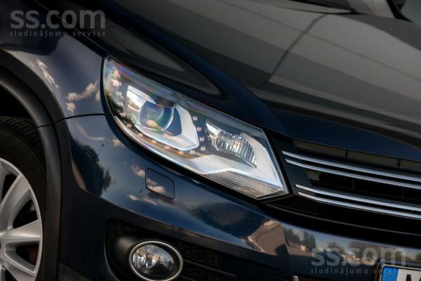 Blue Volkswagen Tiguan 2013 in Jelgava, with an engine capacity of 2.00 L and mileage of 290 thousand km for 8999 €, photo 3 on AUTOMOTO.COM.LV