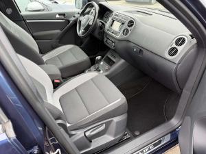 Blue Volkswagen Tiguan 2013 in Kaunas, with an engine capacity of 1.97 L and mileage of 240 thousand km for 9900 €, photo 11 on AUTOMOTO.COM.LV