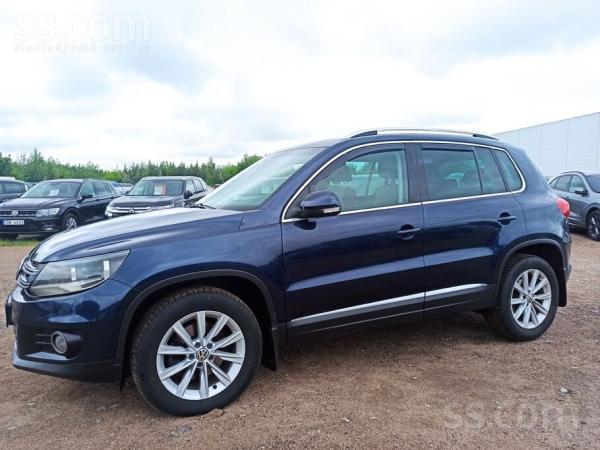 Zils Volkswagen Tiguan 2013 Daugavpils, ar dzinēja tilpumu 2.00 L un nobraukumu 0 tūkst. km par 11450 €, foto 4 vietnē AUTOMOTO.COM.LV