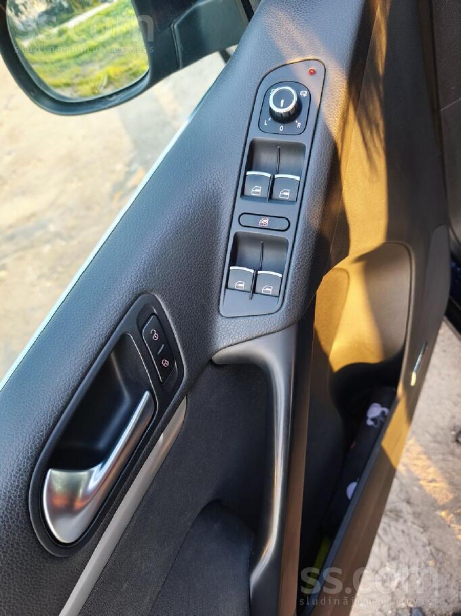 Blue Volkswagen Tiguan 2013 in Riga, with an engine capacity of 2.00 L and mileage of 155 thousand km for 10200 €, photo 14 on AUTOMOTO.COM.LV