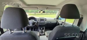Blue Volkswagen Tiguan 2013 in Tukums, with an engine capacity of 2.00 L and mileage of 258 thousand km for 8350 €, photo 7 on AUTOMOTO.COM.LV
