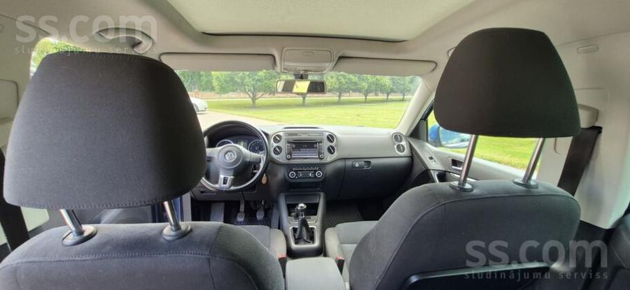 Blue Volkswagen Tiguan 2013 in Tukums, with an engine capacity of 2.00 L and mileage of 258 thousand km for 8350 €, photo 7 on AUTOMOTO.COM.LV