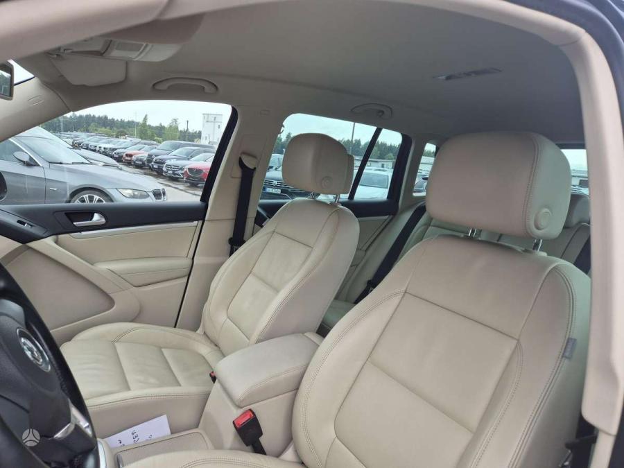 Zils Volkswagen Tiguan 2013 Utena, ar dzinēja tilpumu 1.98 L un nobraukumu 193 tūkst. km par 8650 €, foto 28 vietnē AUTOMOTO.COM.LV
