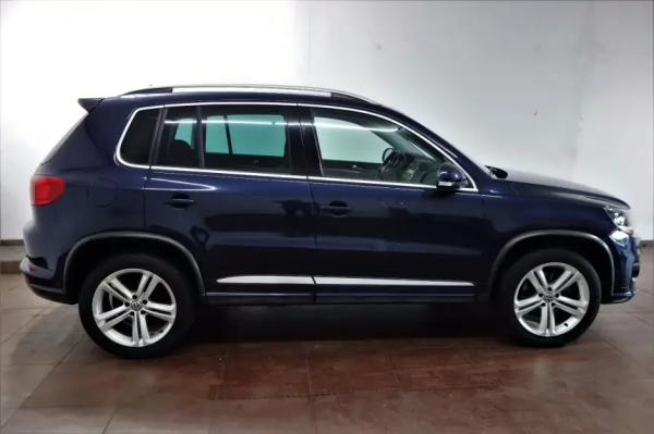 Blue Volkswagen Tiguan 2014 in Riga, with an engine capacity of 2.00 L and mileage of 180 thousand km for 11700 €, photo 8 on AUTOMOTO.COM.LV