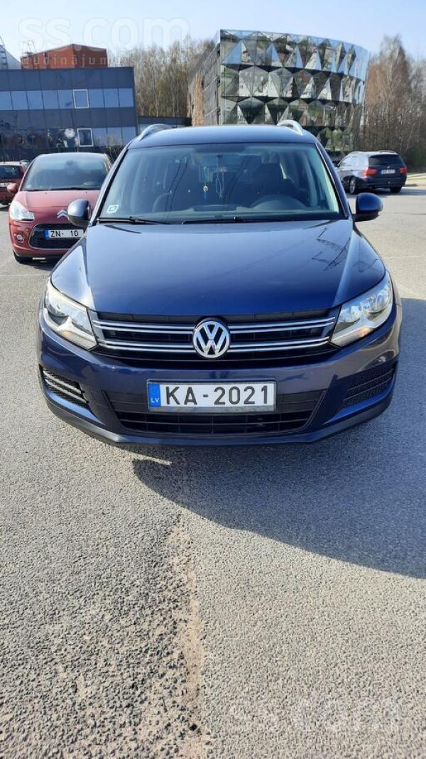 Zils Volkswagen Tiguan 2014 Rīga, ar dzinēja tilpumu 2.00 L un nobraukumu 290 tūkst. km par 9800 €, foto 1 vietnē AUTOMOTO.COM.LV