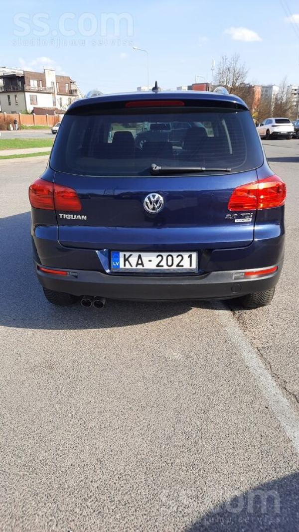Zils Volkswagen Tiguan 2014 Rīga, ar dzinēja tilpumu 2.00 L un nobraukumu 290 tūkst. km par 9800 €, foto 5 vietnē AUTOMOTO.COM.LV