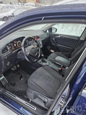 Blue Volkswagen Tiguan 2016 in Rezekne, with an engine capacity of 2.00 L and mileage of 156 thousand km for 17800 €, photo 7 on AUTOMOTO.COM.LV
