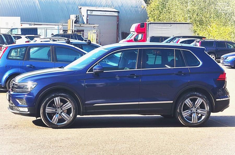 Blue Volkswagen Tiguan 2016 in Vilnius, with an engine capacity of 2.00 L and mileage of 134 thousand km for 17545 €, photo 5 on AUTOMOTO.COM.LV