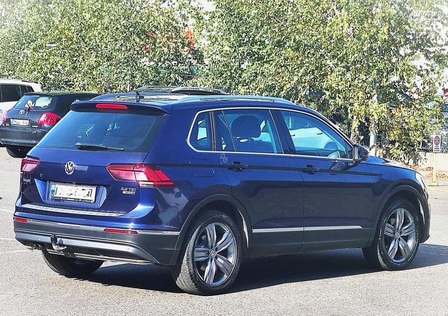 Blue Volkswagen Tiguan 2016 in Vilnius, with an engine capacity of 2.00 L and mileage of 134 thousand km for 17545 €, photo 8 on AUTOMOTO.COM.LV