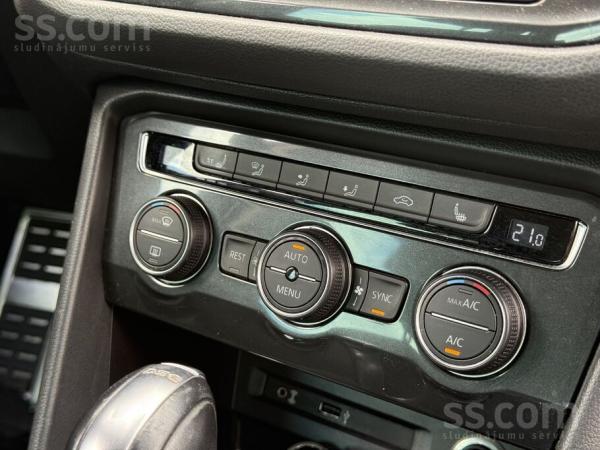 Zils Volkswagen Tiguan 2016 Daugavpils, ar dzinēja tilpumu 2.00 L un nobraukumu 92 tūkst. km par 17650 €, foto 8 vietnē AUTOMOTO.COM.LV
