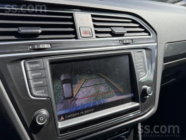 Zils Volkswagen Tiguan 2016 Daugavpils, ar dzinēja tilpumu 2.00 L un nobraukumu 92 tūkst. km par 17650 €, foto 10 vietnē AUTOMOTO.COM.LV