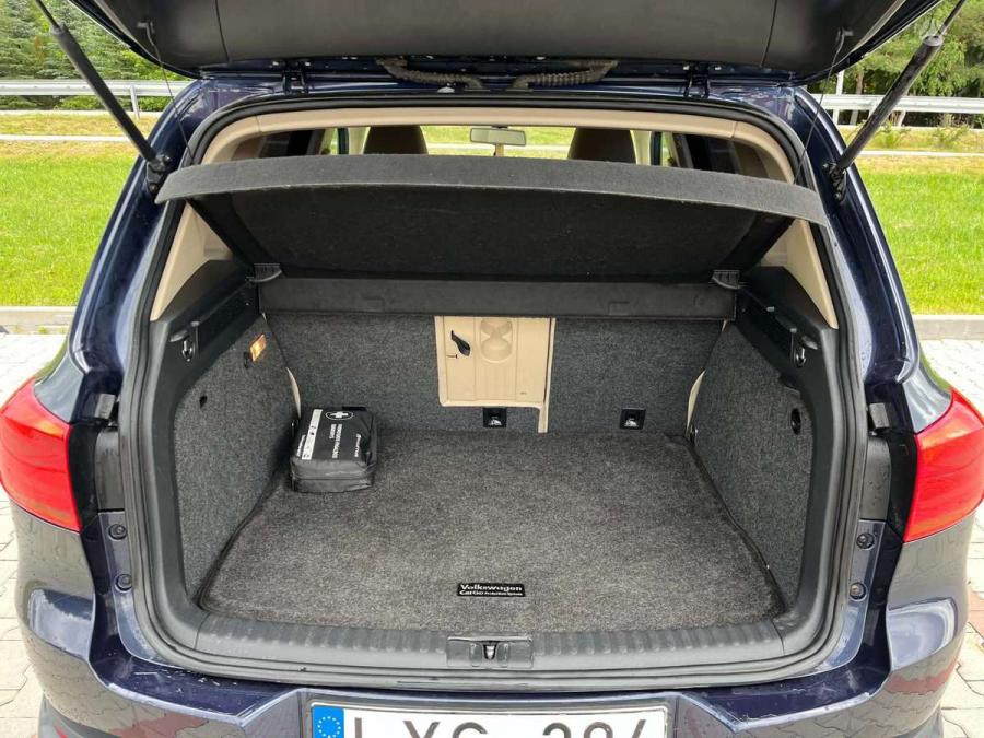 Blue Volkswagen Tiguan 2016 in Gargzdai, with an engine capacity of 1.98 L and mileage of 160 thousand km for 9450 €, photo 6 on AUTOMOTO.COM.LV
