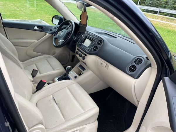 Blue Volkswagen Tiguan 2016 in Gargzdai, with an engine capacity of 1.98 L and mileage of 160 thousand km for 9450 €, photo 8 on AUTOMOTO.COM.LV